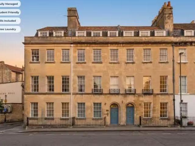 Studio flat for rent in Henry Street, Bath, Somerset, BA1