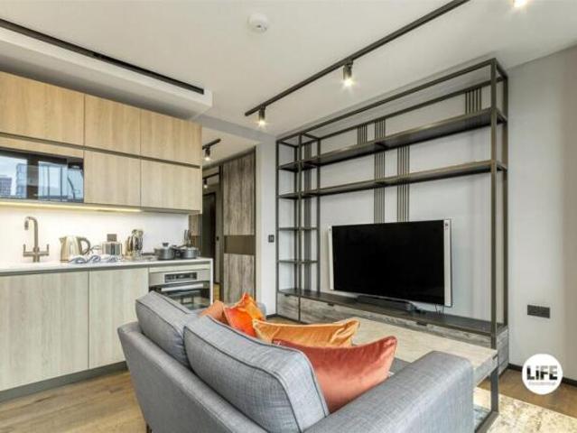 Studio flat for rent in Hewett Street, Shoreditch, EC2A