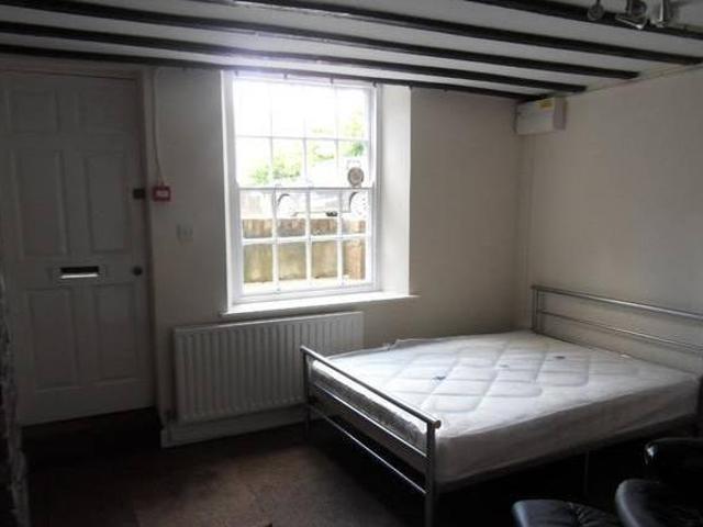 Studio flat for rent in Heworth Green York North Yorkshire YO31
