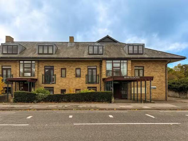 Studio flat for rent in High Street, Trumpington, CB2
