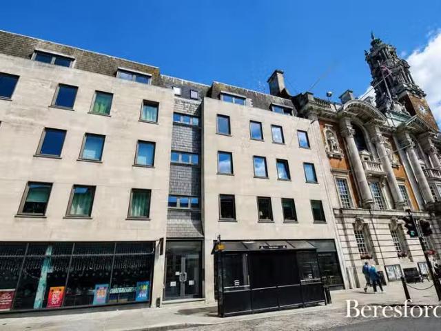 Studio flat for rent in High Street, CO1