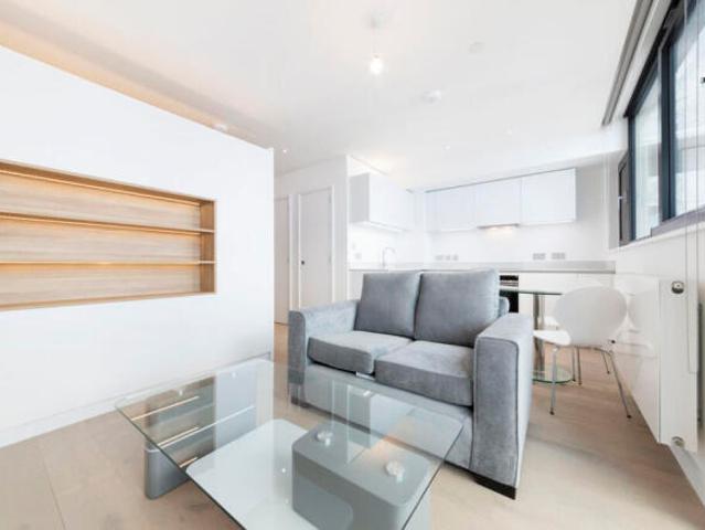 Studio flat for rent in Highgate Hill, Archway, N19