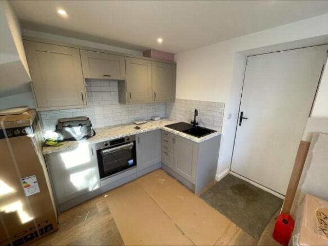 Studio flat for rent in Hilary Court, 242 Hitchin Road, LU2