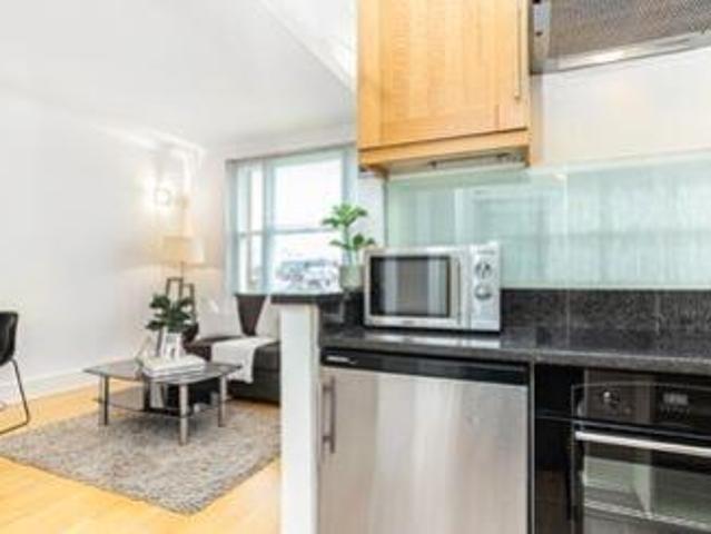 Studio flat for rent in Hill Street, London, W1J