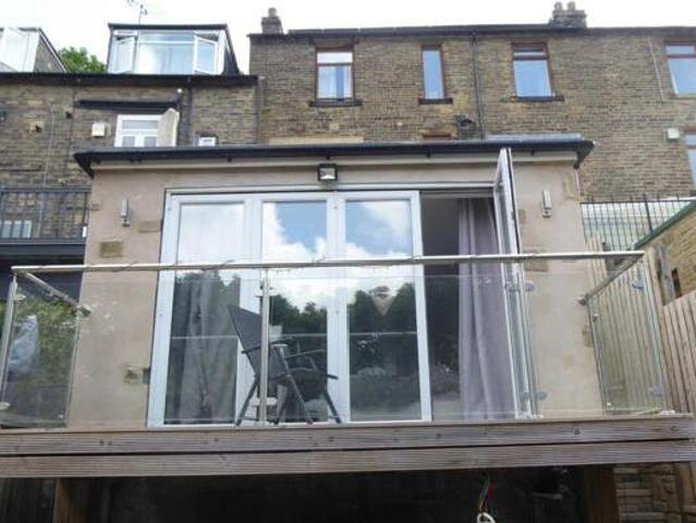Studio Flat For Rent In Hipperholme