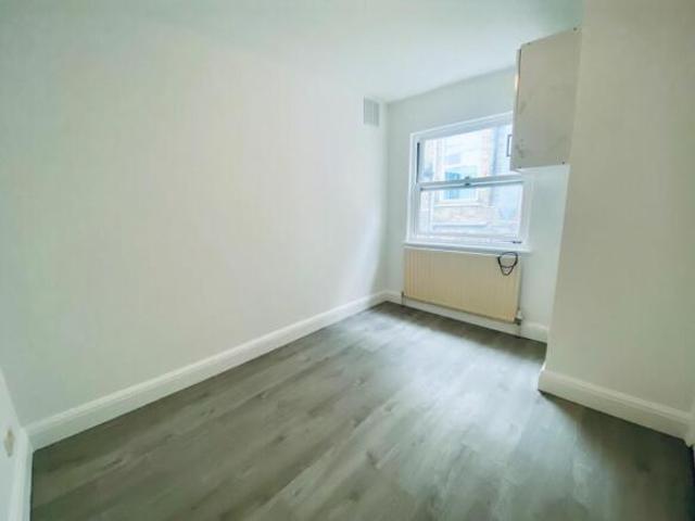 Studio flat for rent in Holloway Road, Archway, N19