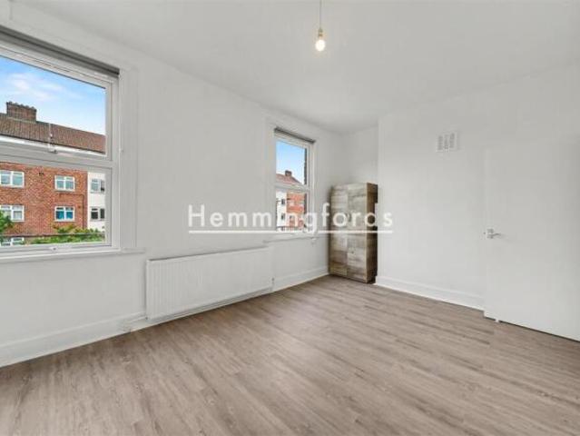 Studio flat for rent in Hornsey Chambers, Clapton, E5