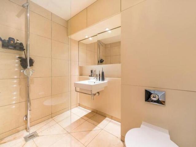 Studio flat for rent in Hosier Lane, City of London, EC1A