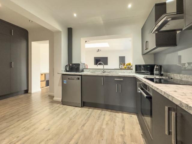 Studio flat for rent in HOUSE SHARE in Barry Avenue, Bexleyheath, Kent, DA7