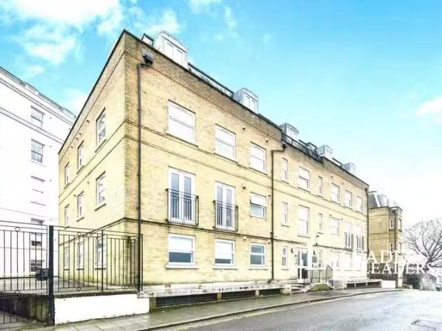 Studio flat for rent in Howard Place, Brighton, East Susintera.