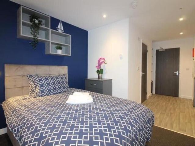 Studio flat for rent in Humber Ave, Coventry, CV3