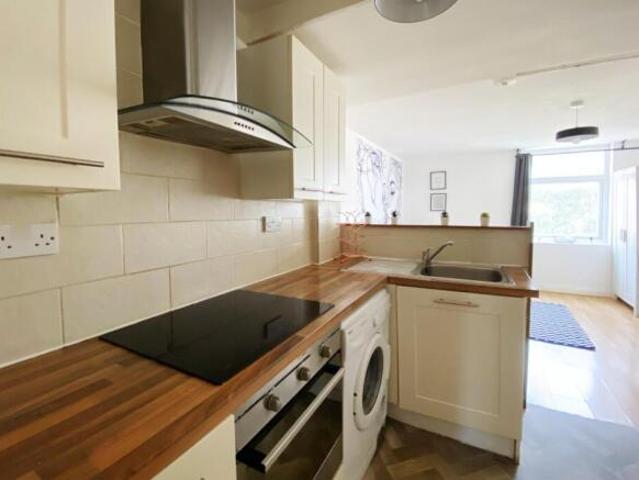 Studio flat for rent in Humberstone Gate, Leicester, LE1