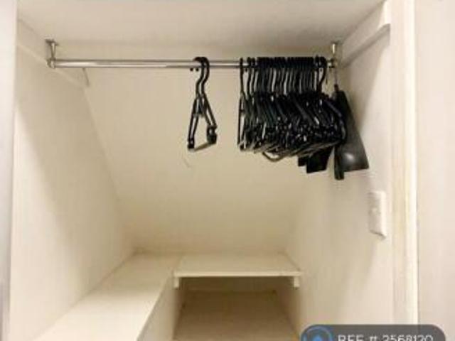 Studio flat for rent in Hurdwick Place, London, NW1