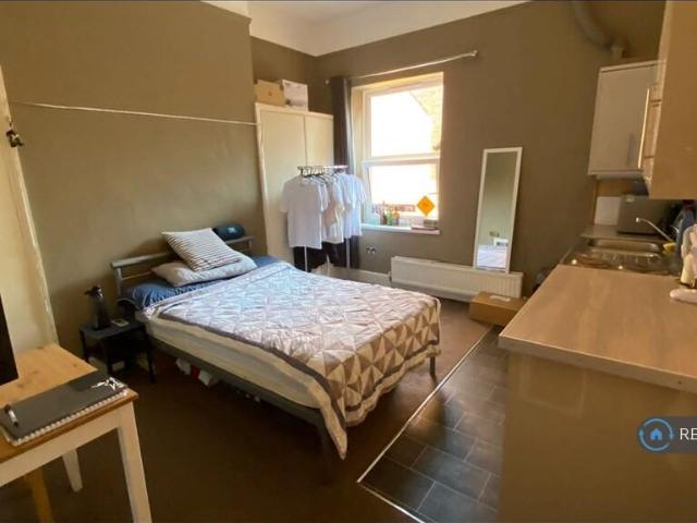 Studio flat for rent in Iffley Road, Oxford, OX4