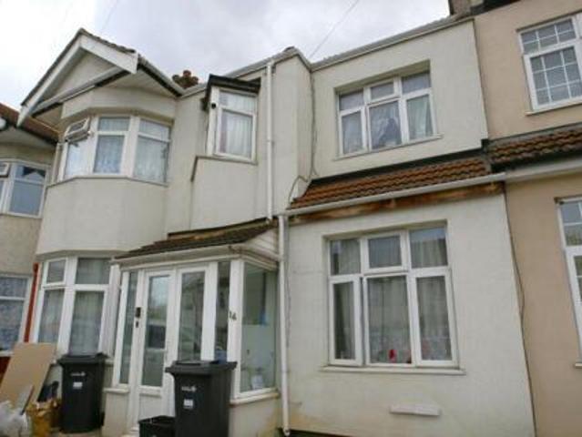 Studio Flat For Rent In Ilford