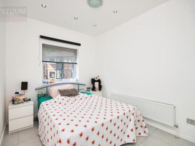 Studio flat for rent in Ironmongers Place, Canary Wharf, Isle Of Dogs, Dockland, London, E14