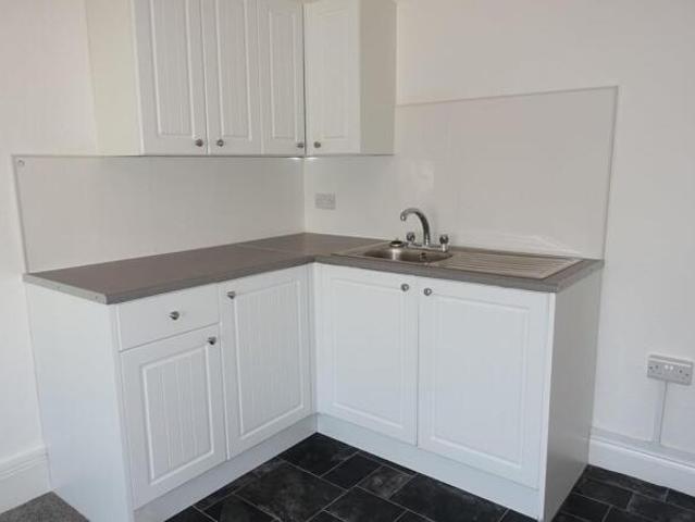 Studio flat for rent in Jevington Gardens, Eastbourne, BN21