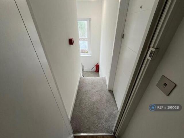 Studio flat for rent in Junction Road, London, N19