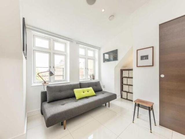 Studio flat for rent in Judd Street, Albany House, WC1H