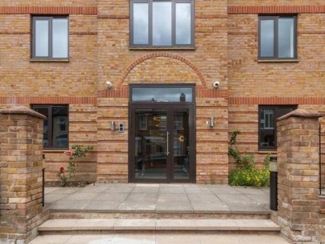 Studio flat for rent in Kendon House, Stratford, E15