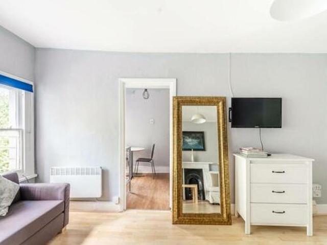 Studio Flat For Rent In Kensington, London