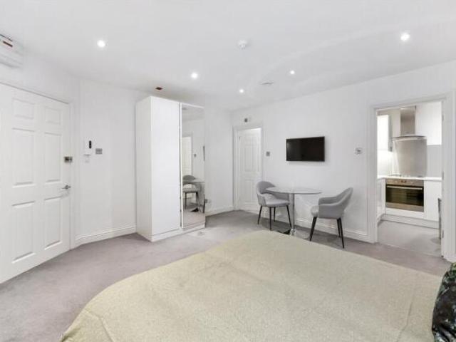 Studio flat for rent in Kimmerston House, Udall Street, SW1P