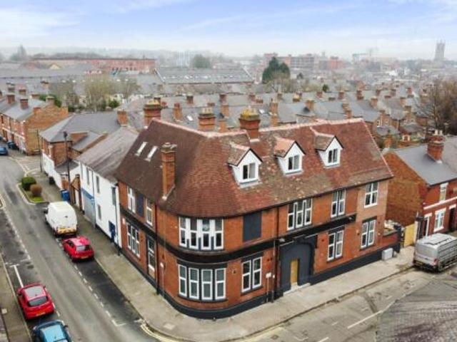 Studio flat for rent in King Alfred Street, Derby, DE22
