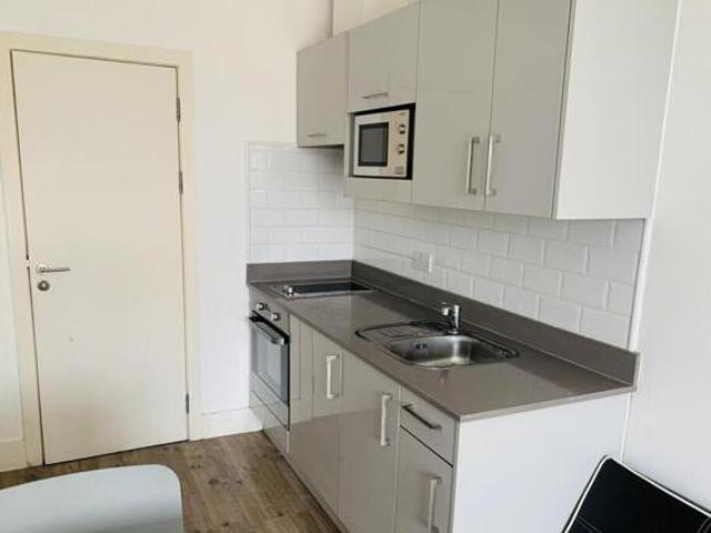 Studio Flat For Rent In Kilburn High Road