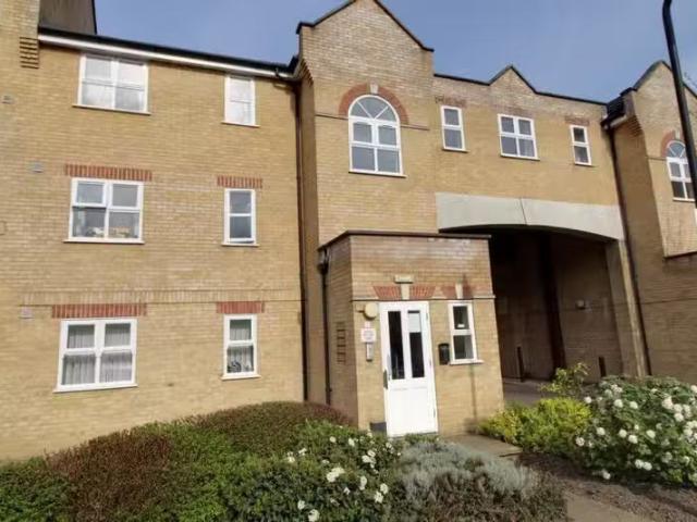 Studio flat for rent in Kirkland Drive, EN2