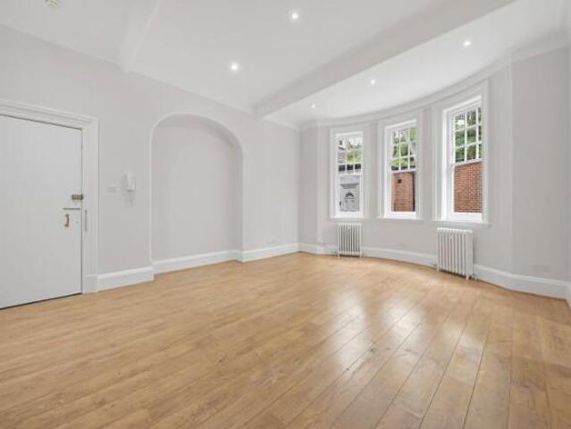 Studio flat for rent in Langland Gardens, Hampstead Village, NW3