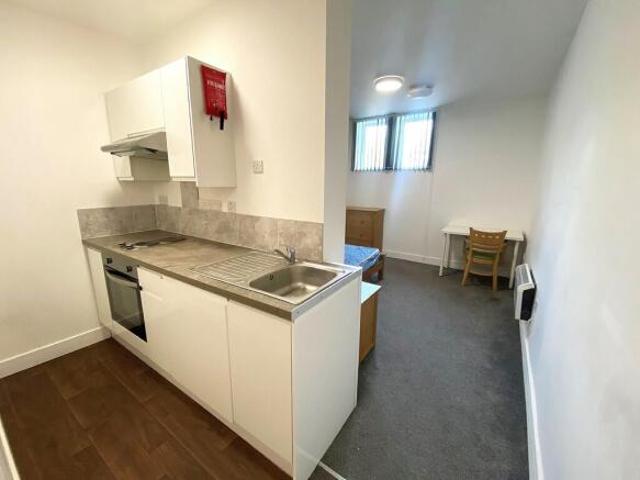 Studio flat for rent in Lake Road, Portsmouth, PO1