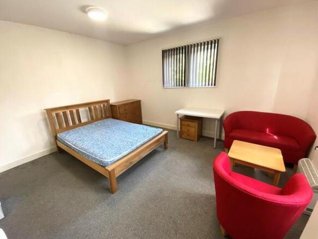 Studio flat for rent in Lake Road, Portsmouth, PO1