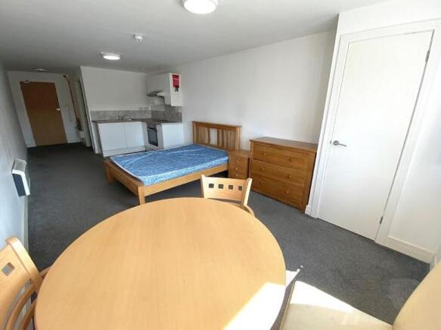 Studio flat for rent in Lake Road, Portsmouth, PO1