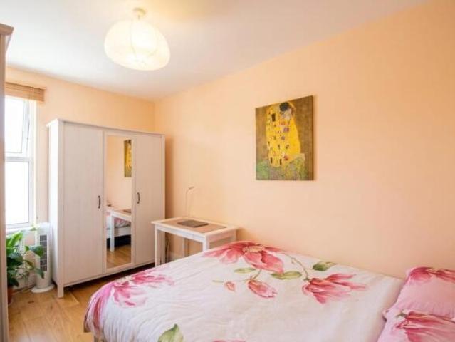 Studio flat for rent in Lavender Hill, Clapham, SW11