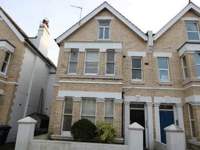 Studio flat for rent in Lawrence Road Hove East Sussex BN3 Flat 1 BN3