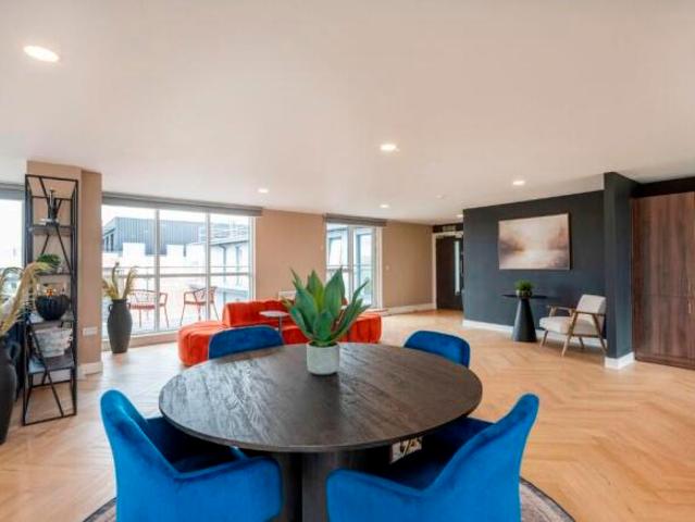 Studio flat for rent in Lawrence Road, London, N15