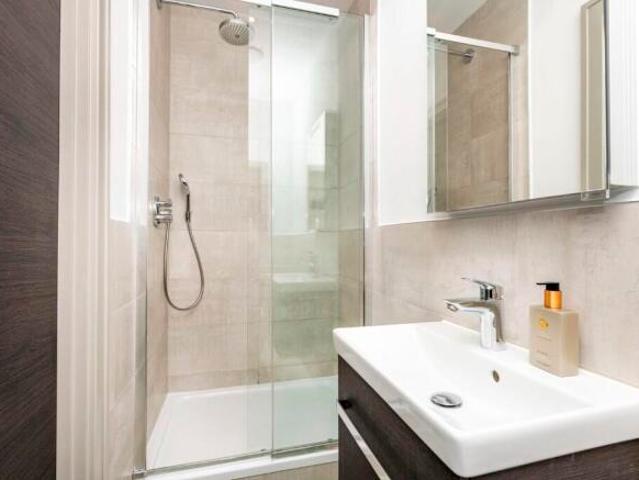 Studio flat for rent in Lawrence Road, London, N15