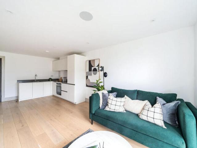 Studio flat for rent in Lawrence Road, LONDON, N15