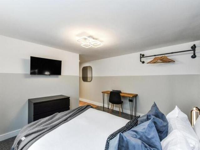 Studio flat for rent in Leopold Street, DE1