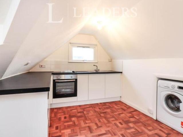 Studio flat for rent in Lewisham High Street, London, SE13