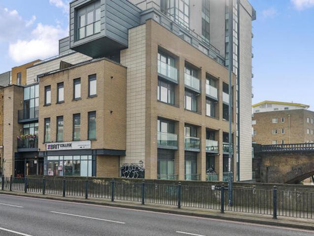 Studio flat for rent in Limeview Apartments, 2 John Nash Mews, London, E14