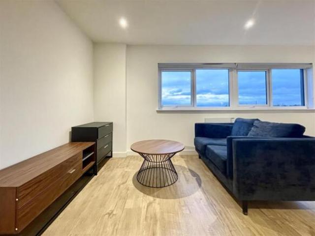 Studio flat for rent in Lincoln House, Bolton, BL3
