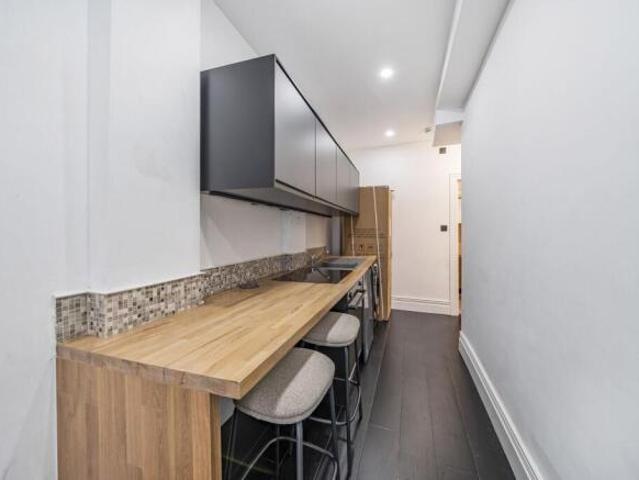 Studio flat for rent in Liverpool Road, Islington, London, N1