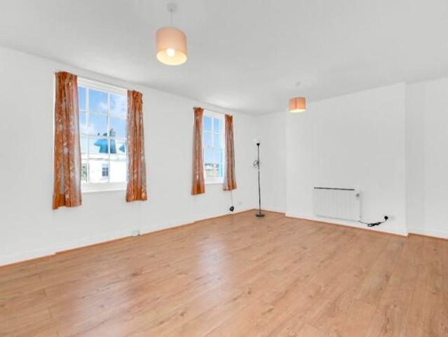 Studio flat for rent in Liverpool Road, London, N1