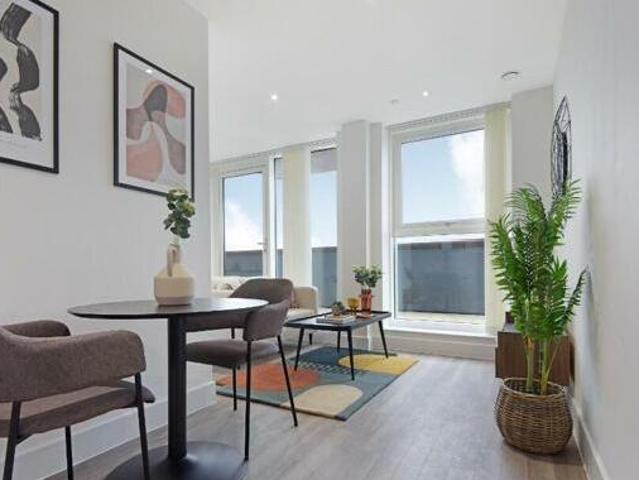 Studio Flat For Rent In London