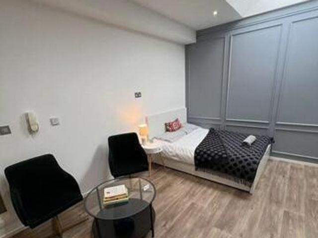 Studio Flat For Rent In London