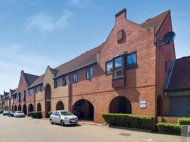 Studio Flat For Rent In London