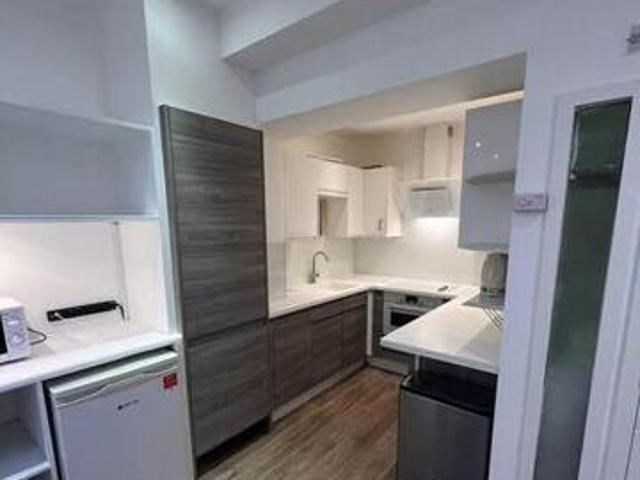 Studio Flat For Rent In London