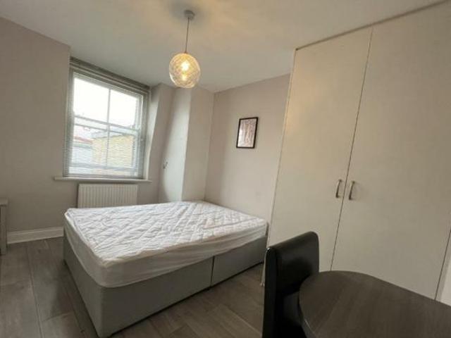 Studio Flat For Rent In London