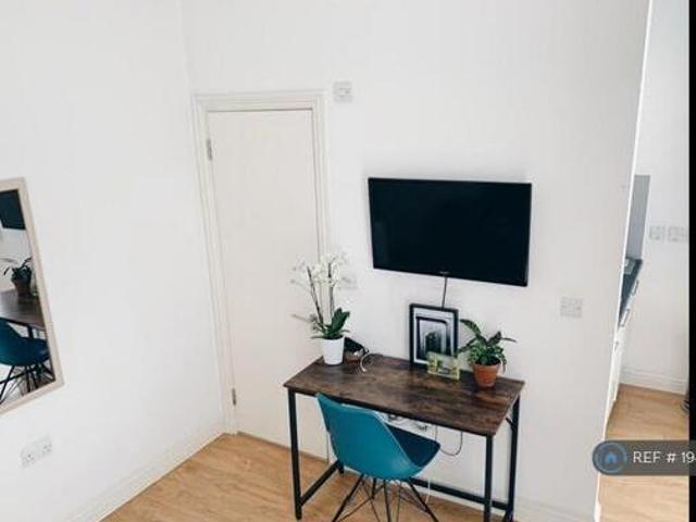 Studio Flat For Rent In London